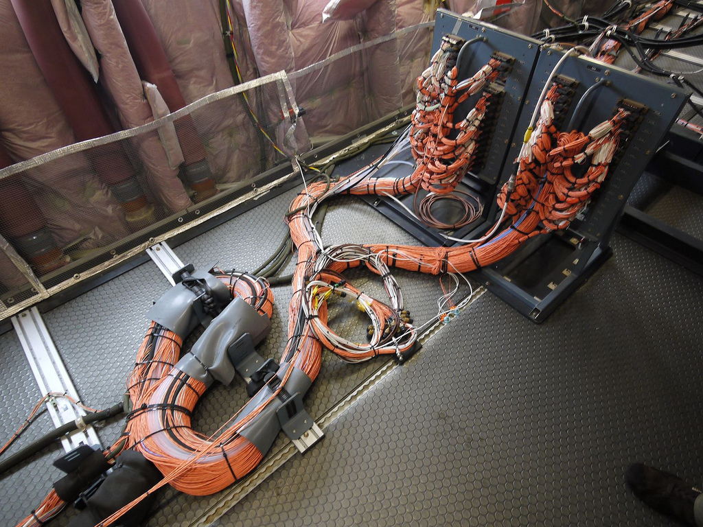 The future wireless aircraft - Clue Technologies